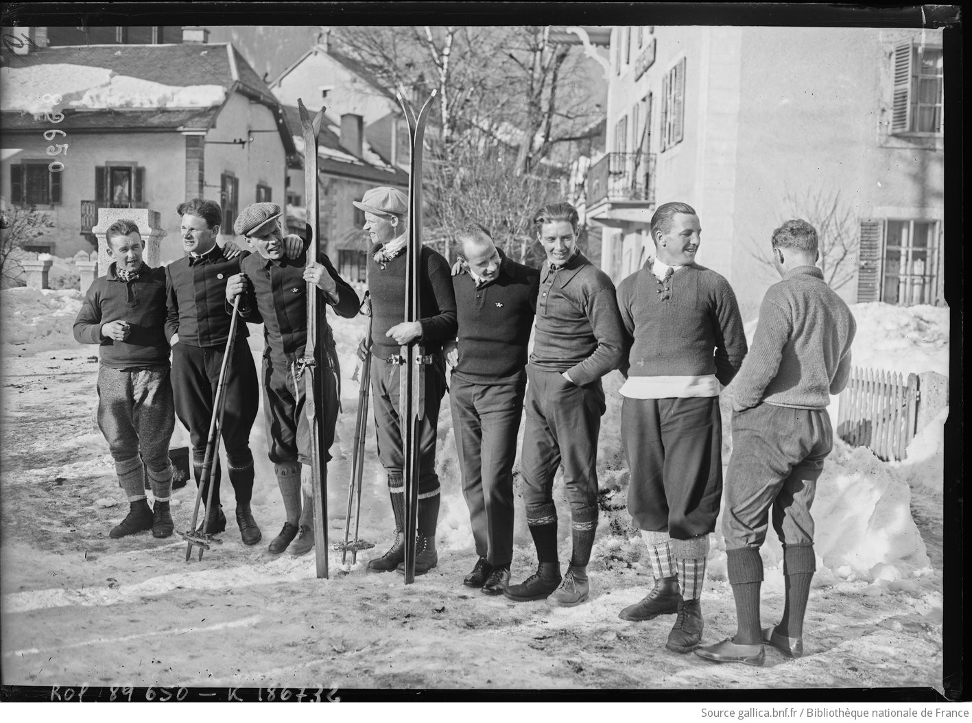 Den norske skitroppen ankommer Chamonix – Skihistorie.no